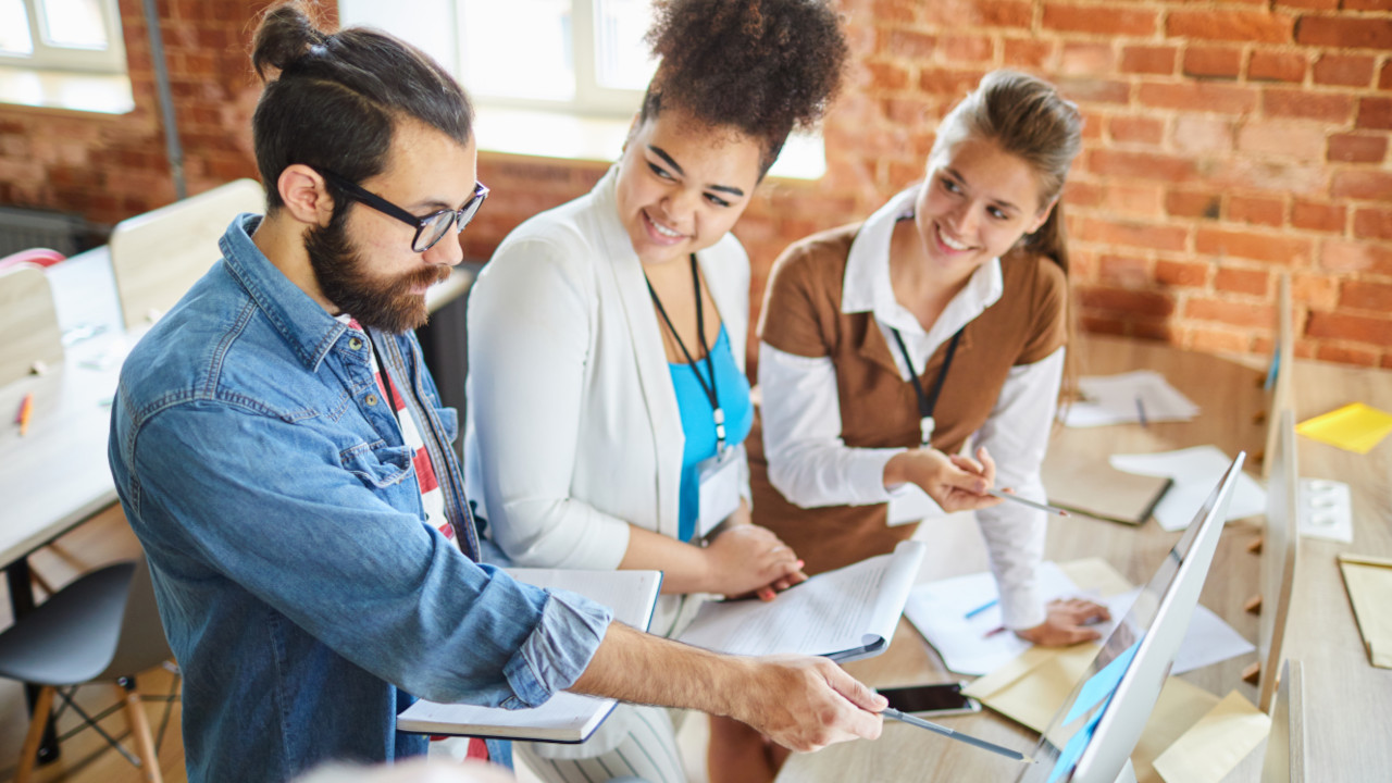 6 Ways Your Screen Print Shop Can Boost Client Satisfaction