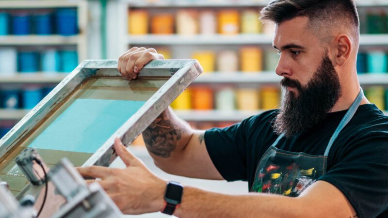 Screen Printing: The Science Of Emulsion & Stencils | DecoNetwork